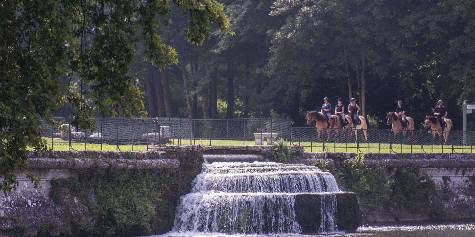 Horse trekking in Chantilly | Hauts-de-France Tourism – Official Website