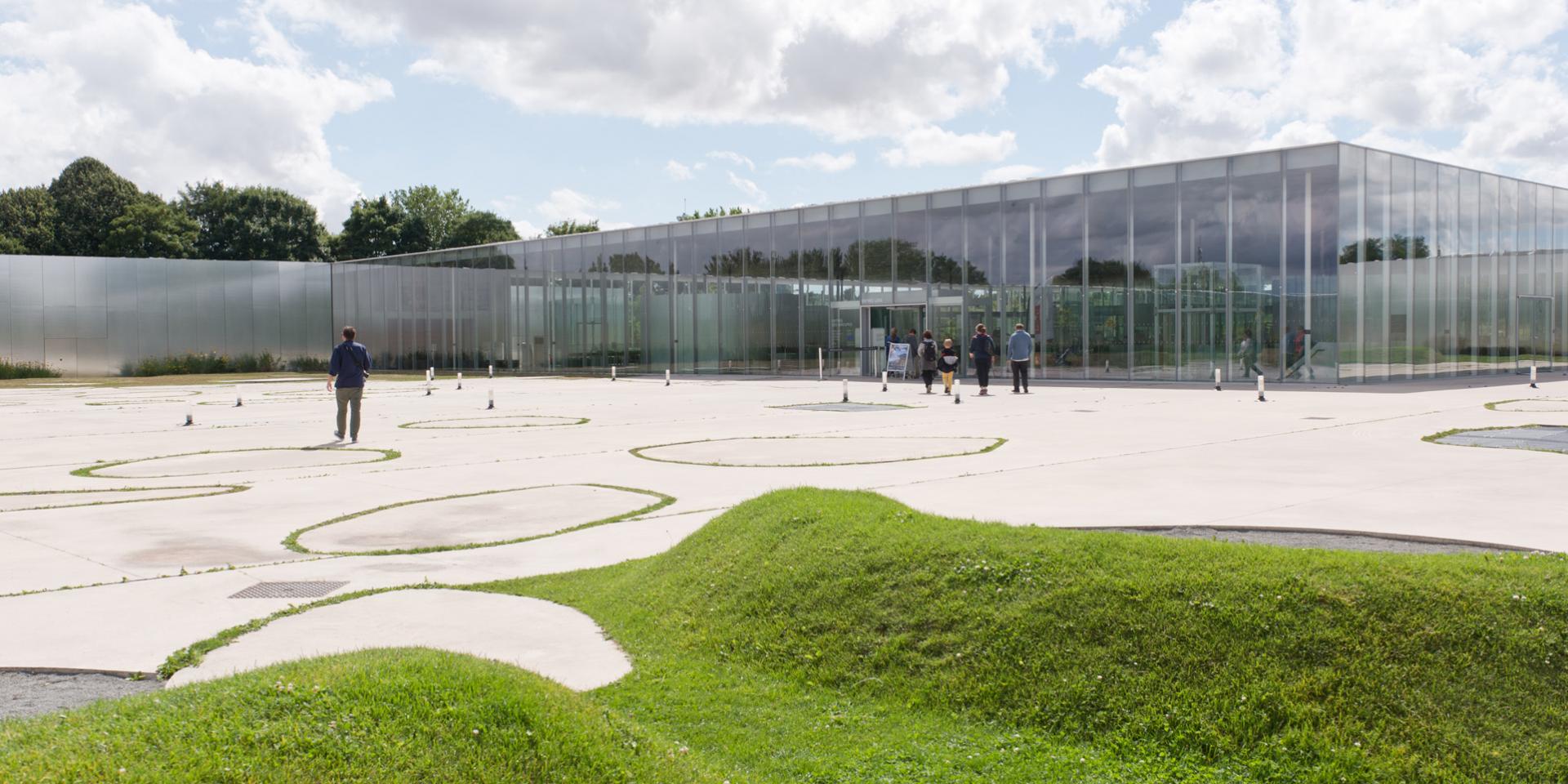 Get the grandchildren into art at the Louvre-Lens | Hauts-de-France ...
