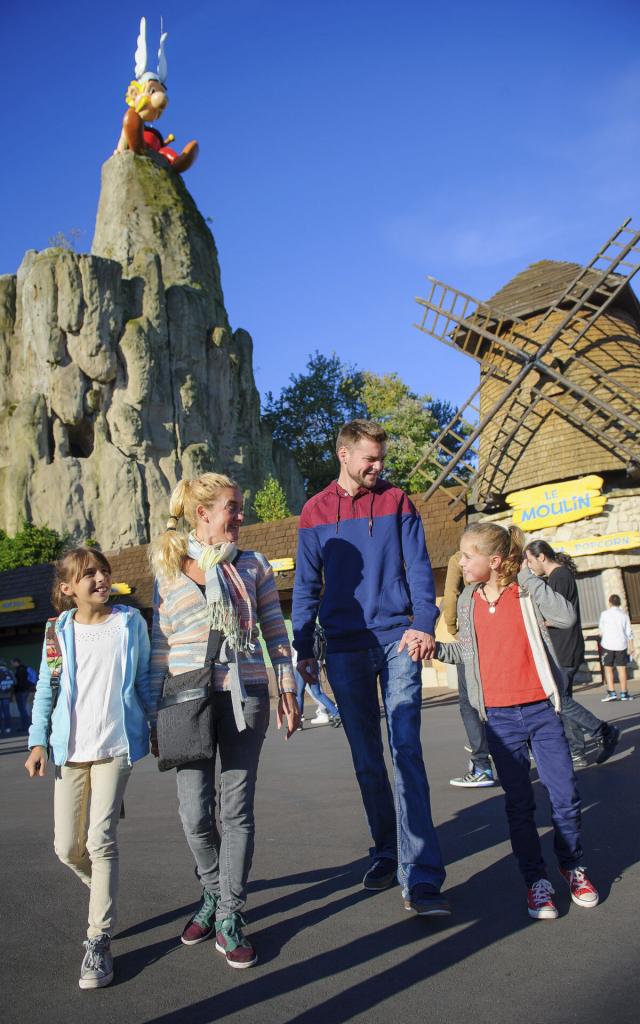 Le Parc Astérix: big on thrills, big on together-time | Hauts-de-France ...